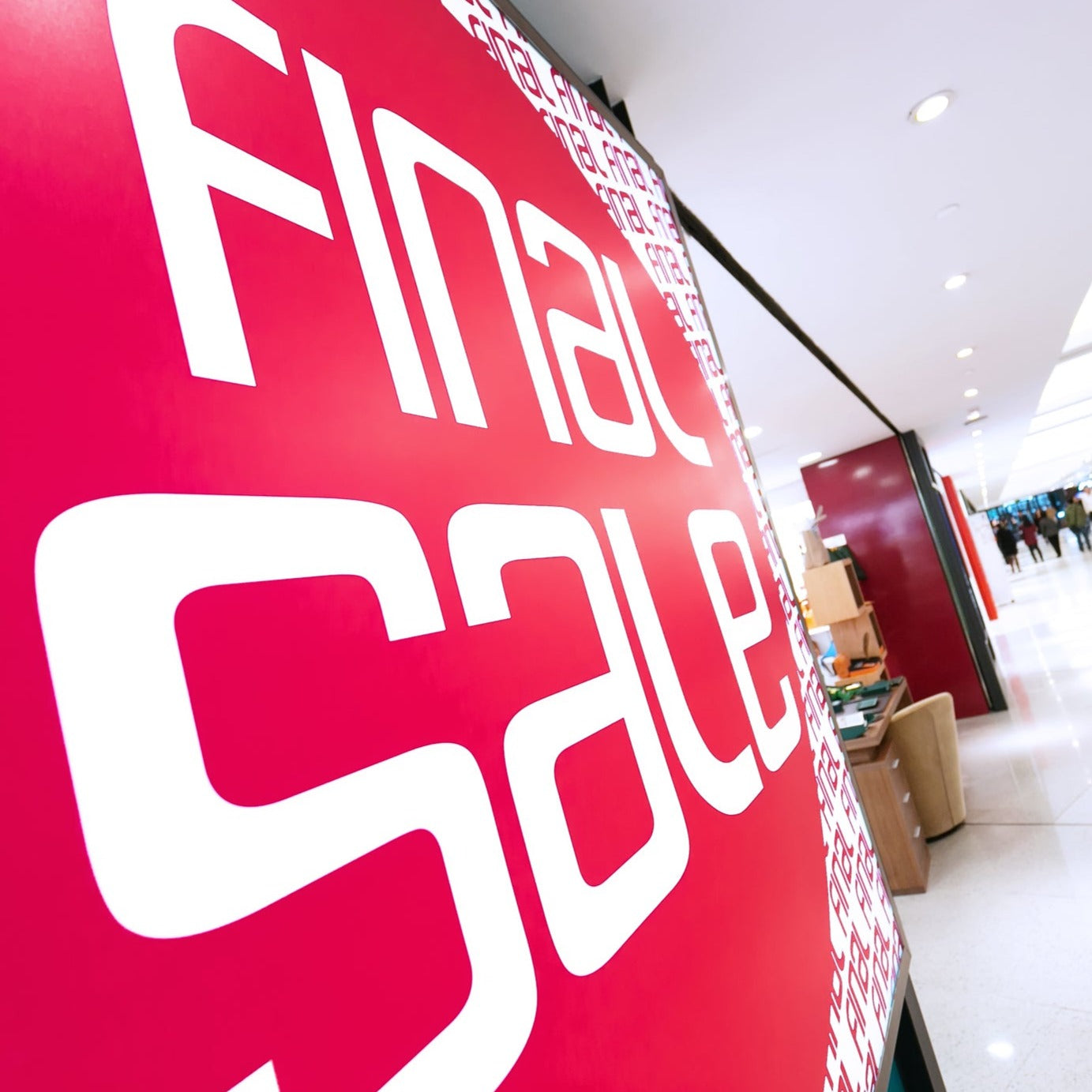 POLYLINEPro Classic White - Matt/Matt | Pyramid Display Materials