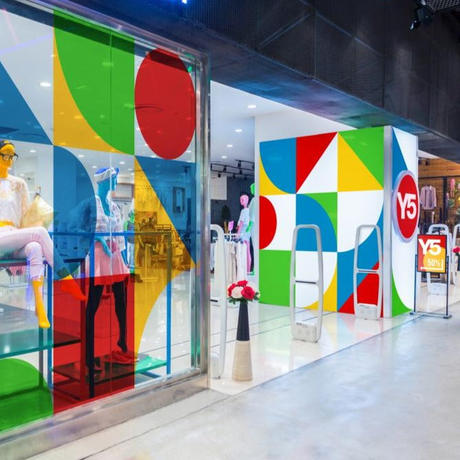 Maccrystal 8400 Pro - Transparent | Pyramid Display Materials